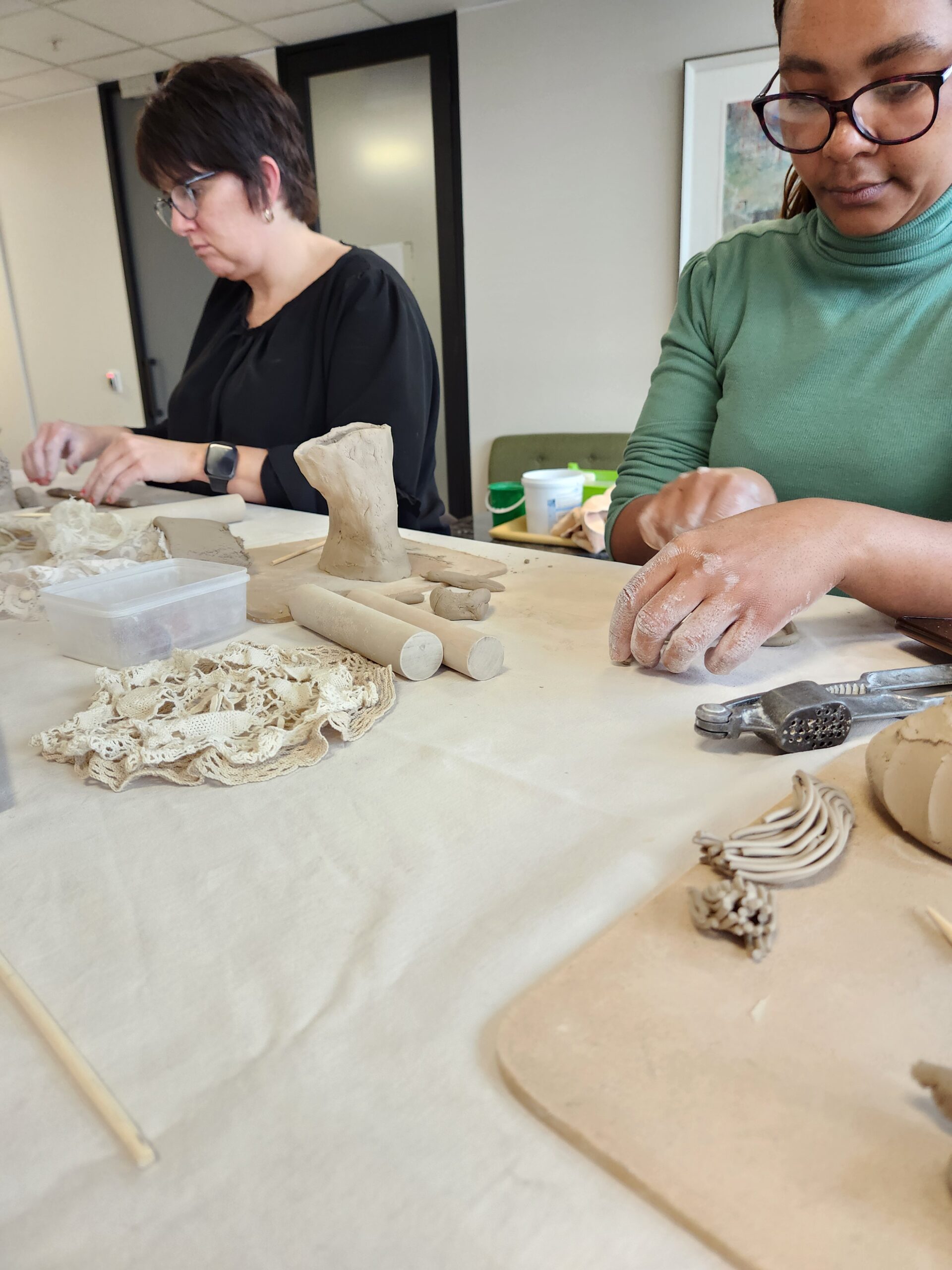 Clay Team Building Workshops: Creative, Bonding for Your Team